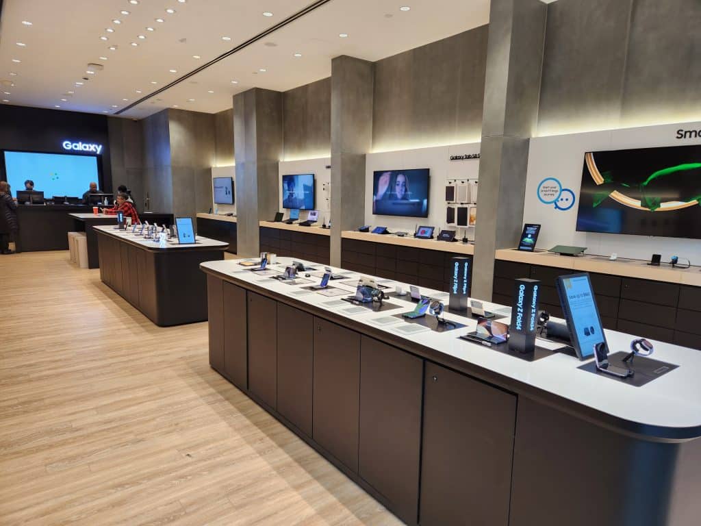 Samsung Urban Concrete Panels - goodfellagroup